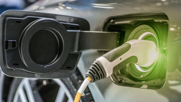 World premiere: Schaeffler rear-wheel steering system goes into series ...